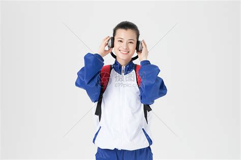 教育女性学生高中生背书包形象高清图片下载 正版图片500932405 摄图网