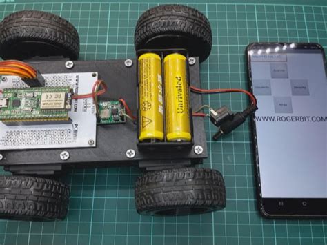 robot with wifi control and servos driven by esp32