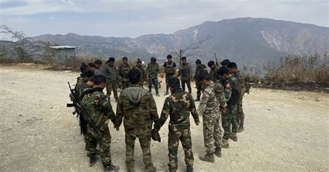 ဖလမ်း ဟားခါးအကြား စစ်ကောင်စီယာဉ်တန်း ချင်းကာကွယ်ရေးအဖွဲ့တွေ ဖျက်စီး