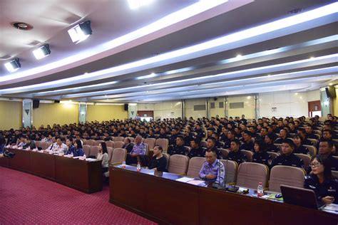 【交流活动】丨武汉美术馆“最美图书”走进湖北警官学院 武汉美术馆