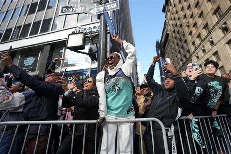 Look The New York Liberty Championship Parade In Pictures Yahoo Sports