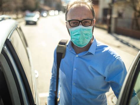 El truco definitivo para que no se empañen las gafas si llevas mascarilla