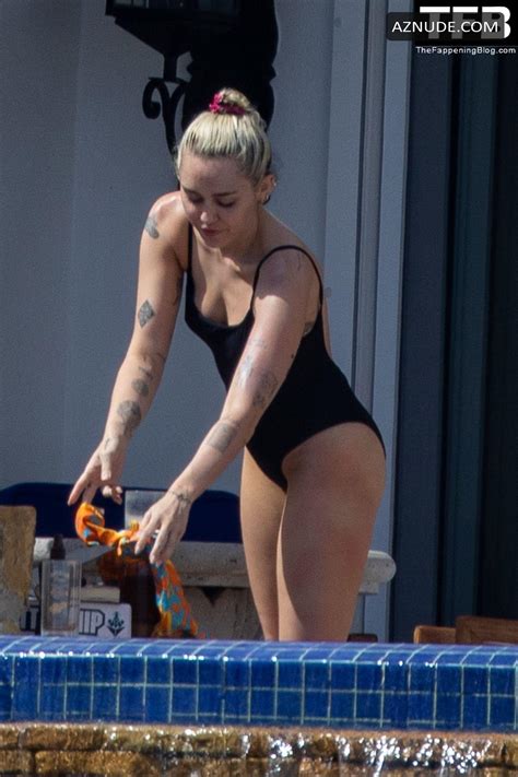 Miley Cyrus Sexy Seen Flaunting Her Hot Figure In A One Piece Swimsuit