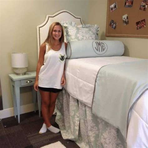 Preppy Dorm Room Decor 20 Ideas To Fall In Love With