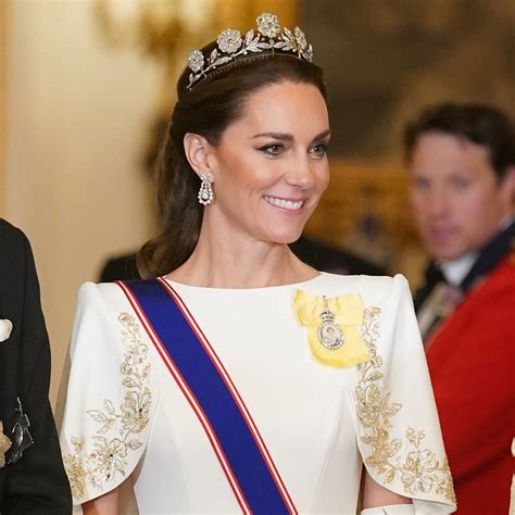 Why A New Portrait Of Kate Middleton Has The Internet Divided