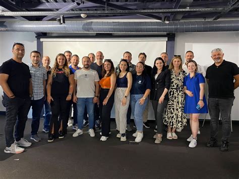 meteor holding olarak satış temsilcilerimiz ile ‘ müşteri deneyimi yönetimi konusunda