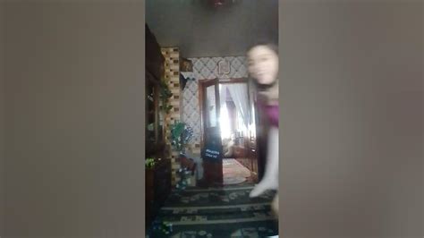 две жопи в центре Youtube