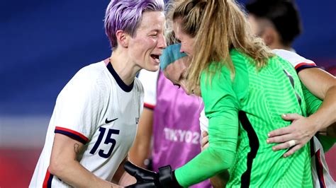 Uswnt Goalkeeper Alyssa Naeher Is The Penalty Stopping Hero In Olympic