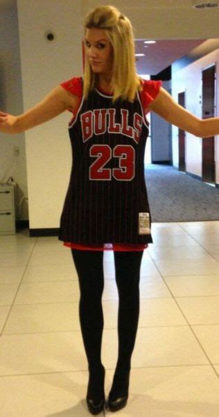 Tvs Hottest Female Sportscasters 49 Pics