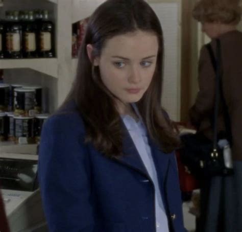 Noelsilovee Follow For More🤍 Rory Gilmore Hair Rory Gilmore Style