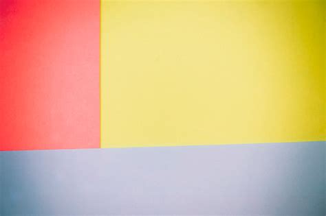 블루 핑크와 노란색 파스텔 컬러 종이 기하학적 평면 누워 배경입니다 파스텔 색상의 최소 기하학적 모양과 라인 0명에 대한 스톡 사진 및 기타 이미지 Istock