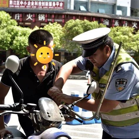 夏季治安打击整治“百日行动”（11）丨多渠道宣讲、贴近群众身边开展摩托车综合治理宣传黔江区微信