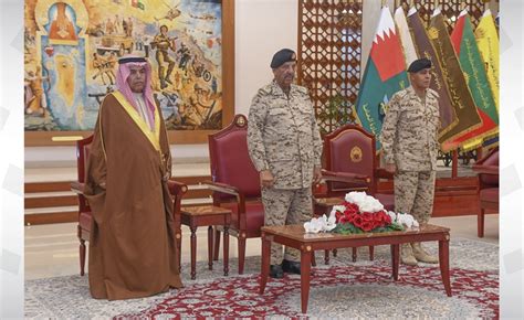 القائد العام لقوة دفاع البحرين يستقبل عدداً من الضباط الخريجين حديثاً
