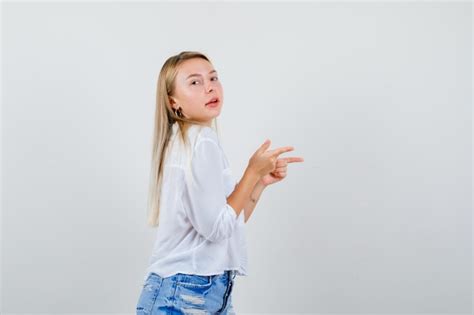 Imágenes De Chica Al Lado Vectores Fotos De Stock Y Psd Gratuitos
