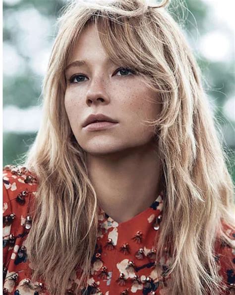12 Inspirasi Rambut Segi Layer Oval 3 Tingkat Dailysia