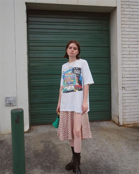 Truly Stylish People Always Wear These Elite Skirt And Boot Pairings