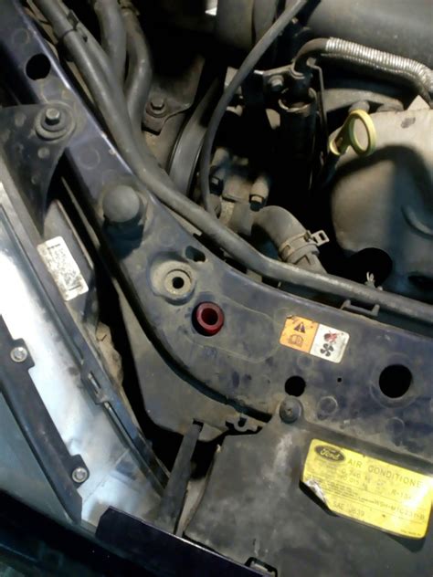 Радиатор охлаждения — Ford Focus Sedan I, 2 л, 2003 года | поломка | DRIVE2