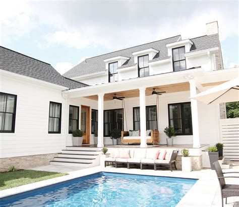 30 Modern Farmhouse Plans With Pool