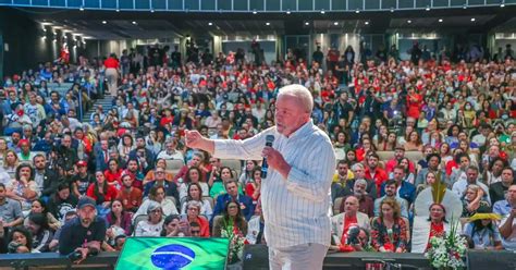 Exames De Lula Apontam Inflamação Na Garganta E Mancha Na Laringe