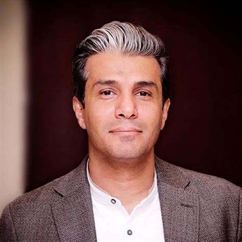 آریا عظیمی نژاد ویکافه