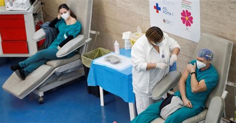 Vaccini Solo 4 Milioni Di Dosi Di Pfizer E Moderna A Febbraio