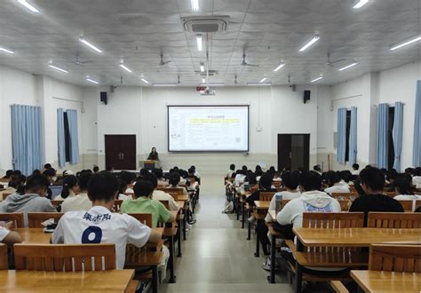 抓好培训促提升——基础医学院开展2023级新生班干培训会 右江民族医学院基础医学院