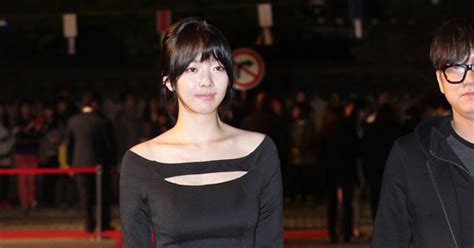 [포토엔]배슬기 섹시한 블랙 스타킹 각선미