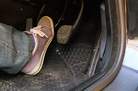 Car Wheel Won T Spin Freely Causes And How To Fix