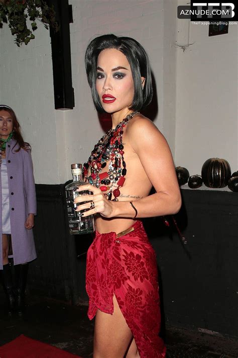 Rita Ora Sexy Seen Flashing Her Boobs At Jonathan Ross Halloween Party