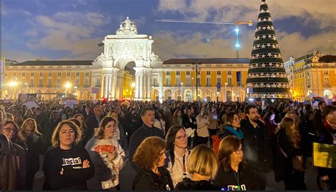 Professores à Espera De “consequências” Após Protesto Que Levou