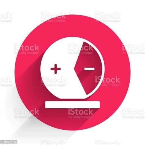 긴 그림자 배경으로 격리 된 흰색 원자 아이콘 과학 교육 핵 물리학 과학 연구의 상징 빨간색 원 버튼입니다 벡터 0명에 대한 스톡 벡터 아트 및 기타 이미지 Istock