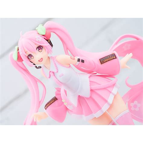 Direct From Japan Hatsune Miku Sakura Miku Figure Drawn Iullustration