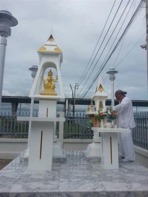 เห็นเพจเงียบๆส่งเพียบนะครับ อาณาจักรศาลพระภูมิโชคนำศิลป์