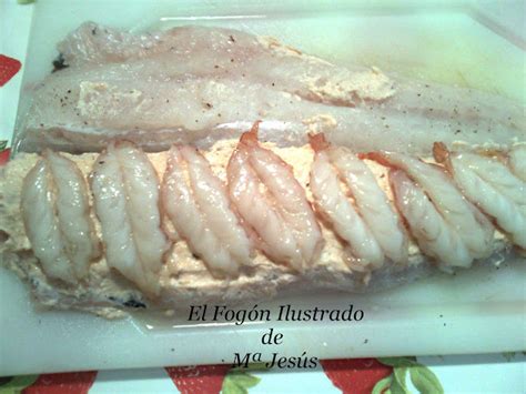 El fogón ilustrado MERLUZA RELLENA DE GAMBAS Y SALMÓN CON SALSA AMERICANA