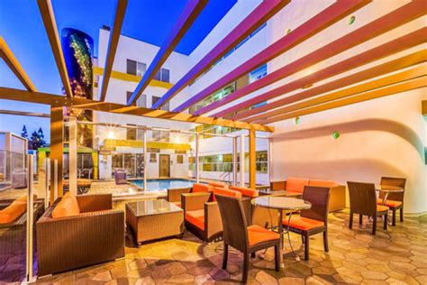 The 12 Best Hotels Near Disneyland Anaheim California Wandering