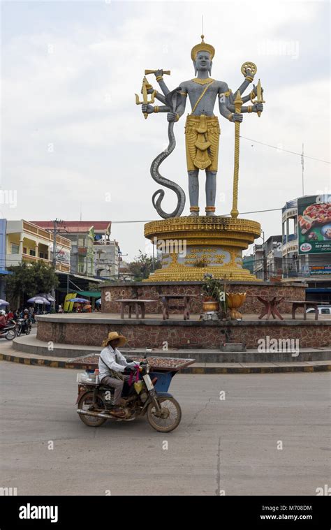 Battambang Cambodia 15 January 2018 Street Statue In Battambang