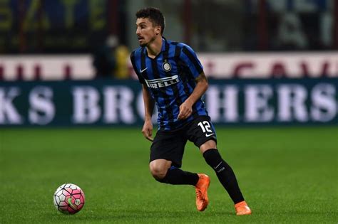 Saiba Mais Sobre Alex Telles Novo Lateral Esquerdo Do Manchester United