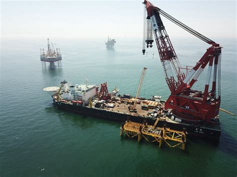 中国海油“蓝鲸”船创我国工程船最高工时安全纪录－国务院国有资产监督管理委员会