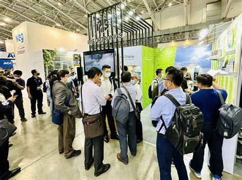 虹彩光電膽固醇液晶電子紙 多尺寸、10年免插電touch Taiwan創話題