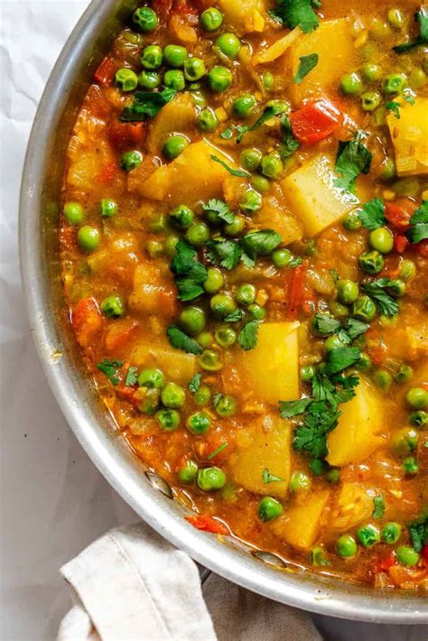 Easy Potato And Pea Curry Aloo Matar Plant Based On A Budget