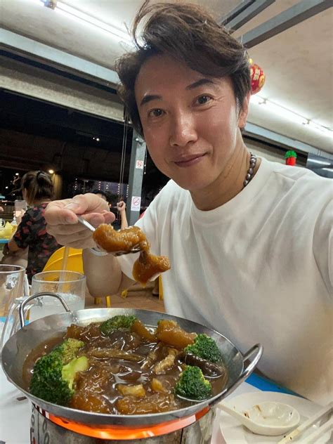 陳鴻／到新加坡「肥鳳海鮮館」吃令人上癮的黑胡椒螃蟹、石斑魚頭爐 Xinmedia欣傳媒｜最懂生活的咖