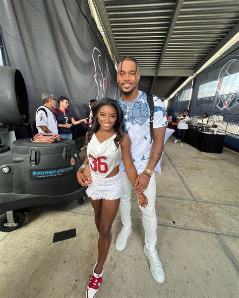Simone Biles Jonathan Owens Married Wedding Details Life And Style
