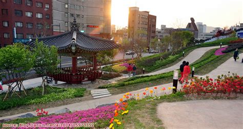 สวน ทงแดมุนซอกกวาก Dongdaemun Seonggwak Park คู่มือเที่ยวเกาหลีด้วย