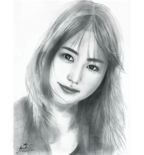 今日の美人画は鉛筆で有村架純さん 髪型は模写でなく柔らかそうな髪の毛のイメージで描いてみました。 今日も見て頂きありがとうございます。 有村架純