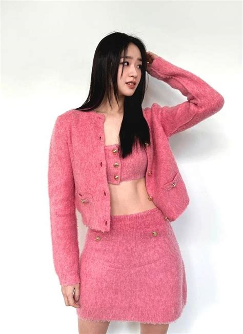 패션엔 손연재 새댁이 너무해 복근 드러낸 Y2k 러블리 핑크룩