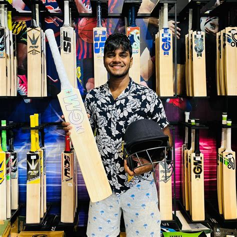 Mr Happy Customer With His Gm Kryos English Willow Bat And Masuri T Line Helmet 💳 Installments