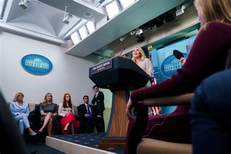 Белата куќа потврди дека Трамп утре ќе воведе царини