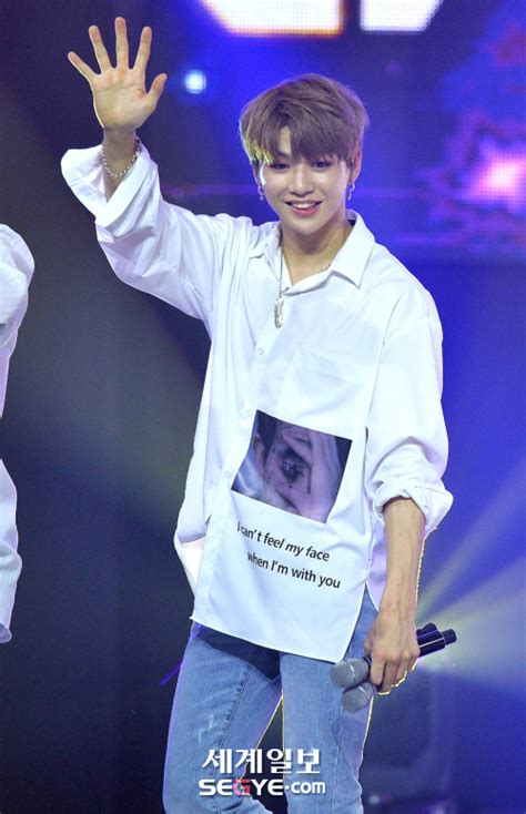 Wanna One 姜丹尼尔 170816 冠军秀新闻 高清图片，堆糖，美图壁纸兴趣社区