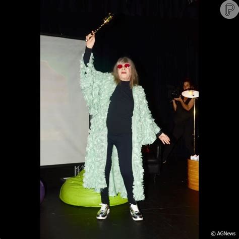 Rita Lee tem 75 anos é rainha do rock nacional cantora compositora
