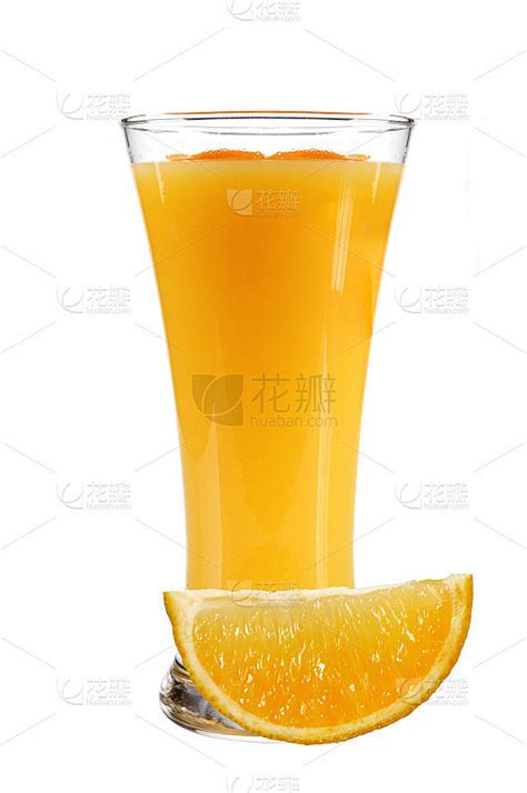 橙汁与橙片在玻璃隔离